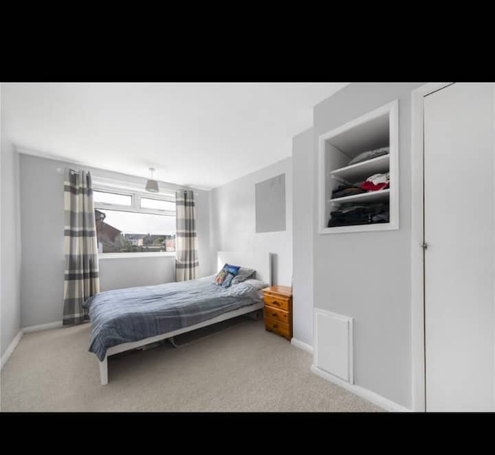 Quiet End Of Terrace House - Brighton and Hove