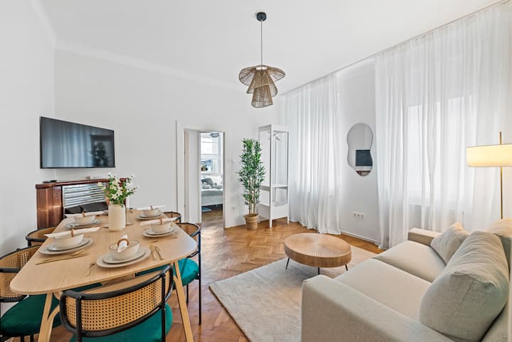 Stylish & Cozy 2br Apartment - Korneuburg