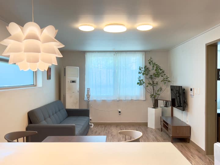 [오픈특가]ㅣ달B21ㅣ달맞이ㅣ가성비ㅣ감성ㅣ넷플릭스ㅣ반려동물동반ㅣ2인이상 최대4인 - Busan