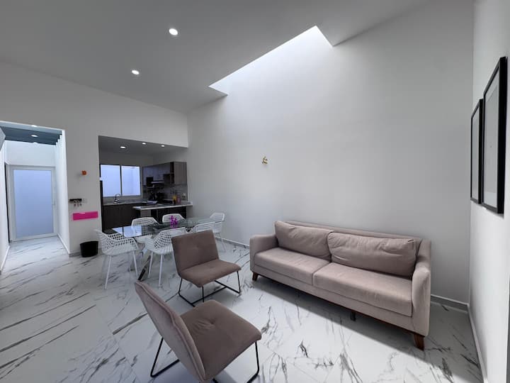Oda, Artistic Design House Near Tec De Monterrey. - Aguascalientes