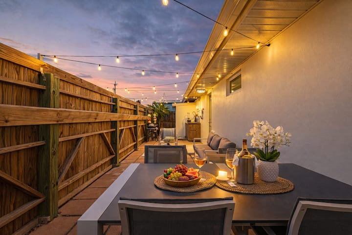 String-lit Patio | King + 2 Queens | Near Sombrero - Marathon, FL