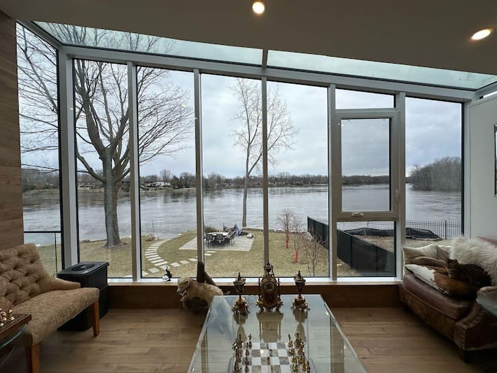 Laval Luxury By The Water - Dorval