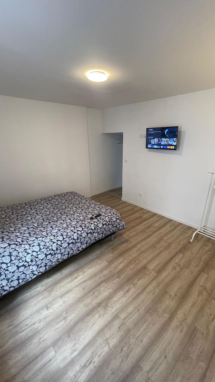 Studio F Lumineux Refait à Neuf. - Troyes