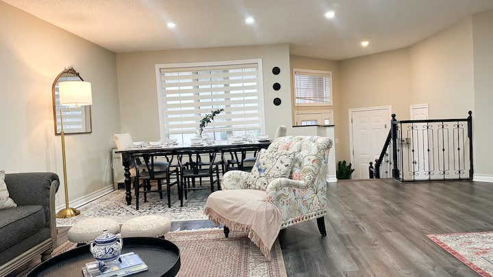 Bright 3-bedroom Upper Suite Home Parking Included - Barrie