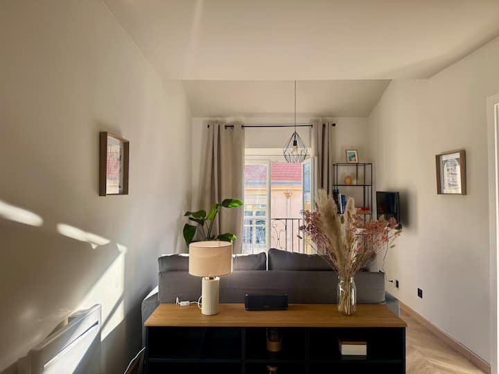 Cœur Du Vieux Nice – 3 Min De La Mer - ibis Nice Aéroport Promenade des Anglais