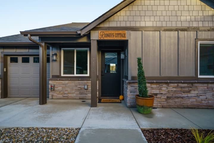 Rodney’s Cottage - Seaview, WA