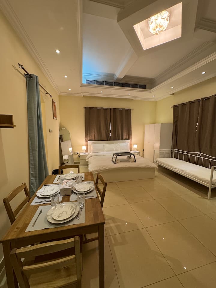 Nice, Homely Stay For 5, Prime Location, - Dubai