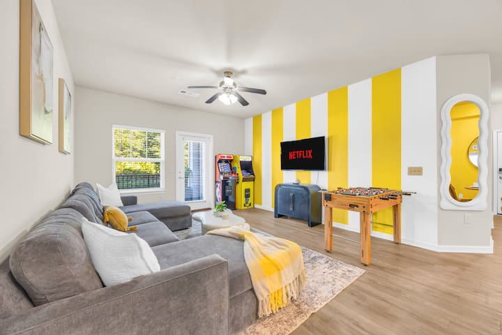 3br Family Suite L Games! Pet-friendly! Pool! - Jacksonville