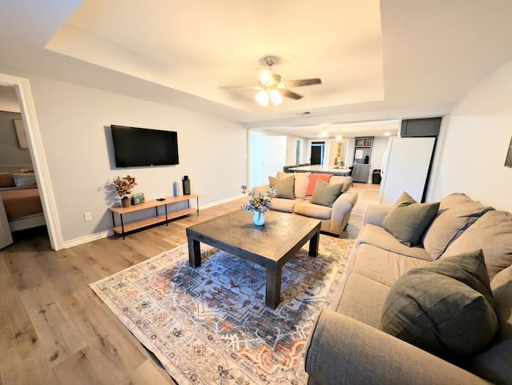 Downtown Den - Lubbock, TX