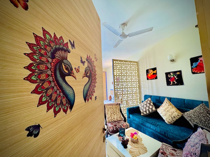 Elegant 1rk Homestay | Near Prem Mandir - Vrindavan