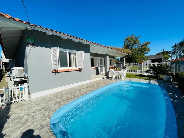 Casa Em Atlântida/xangri-lá Com Piscina - Xangri-Lá