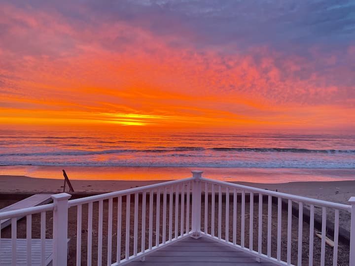Beach Front Home,
Moody Beach - Ogunquit, ME