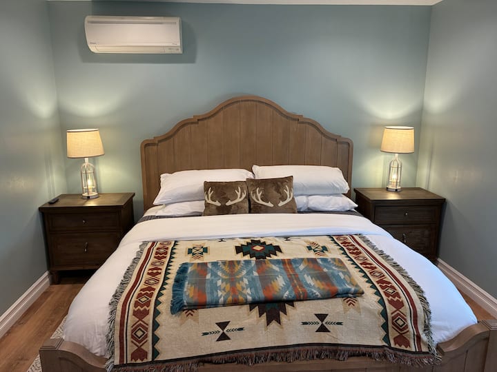 The Plain Jane
*
(No Cleaning Fee) - Walla Walla, WA