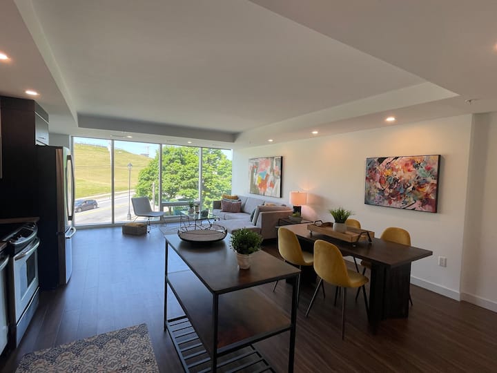 Bright 1 Br With Lots Of Sunlight & 6 Appliances - Halifax, NS, Canadá