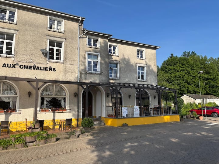 Sur Le Chateau - Bertrix