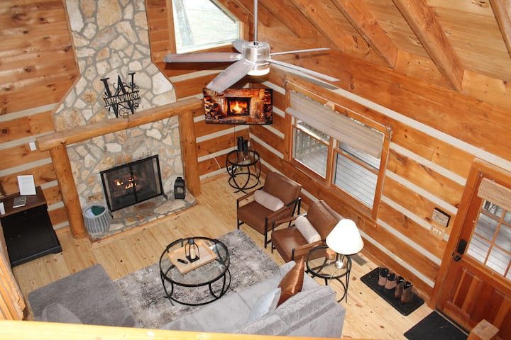 New Listing 
4 Season Scenic Cabin In Blowing Rock - Blowing Rock, NC