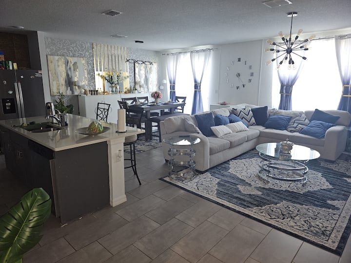 Shalio Taste - Zephyrhills, FL