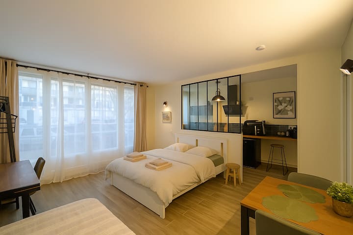 Studio Spacieux Et Cosy à 8 Min De L’aéroport - Aquaspace