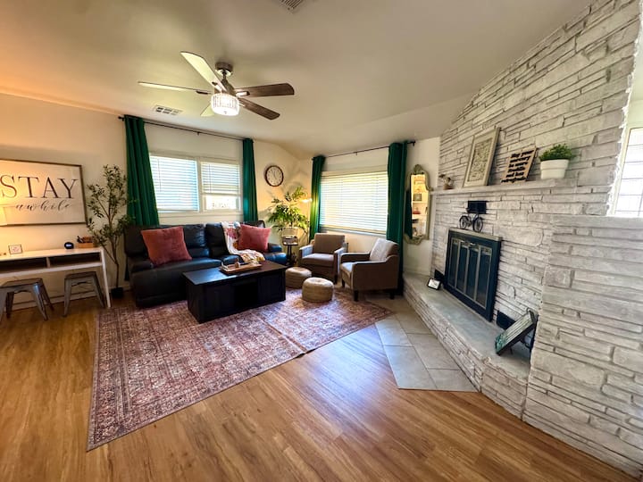 Close To Expo/sagenet Center | 4 Tv's | Spacious - Tulsa, OK