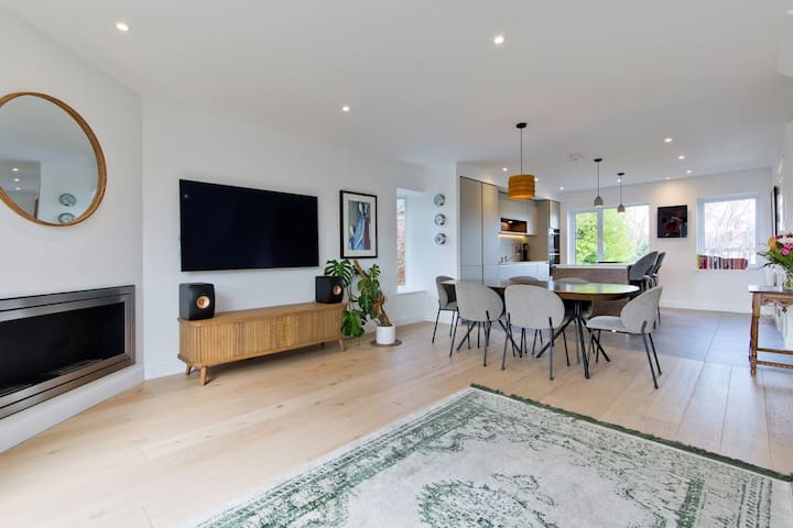 3 Bedroom Townhouse, Ballsbridge - Dublin
