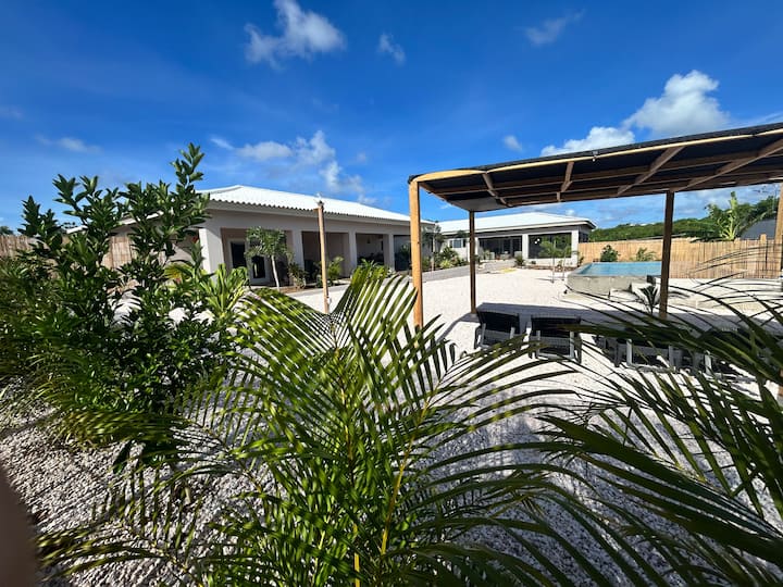 Luxe Studio Voor 2 Personen En Groot Zwembad. - Curaçao
