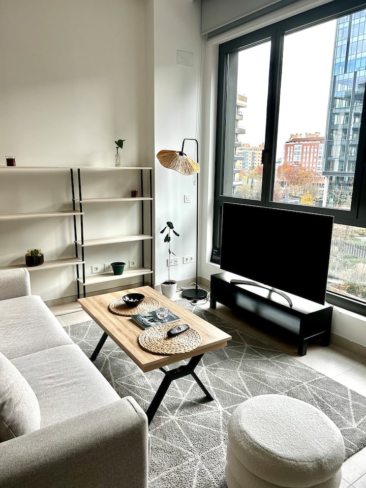 Apartamento Con Baño, Gimnasio Y Restaurantes - Madrid