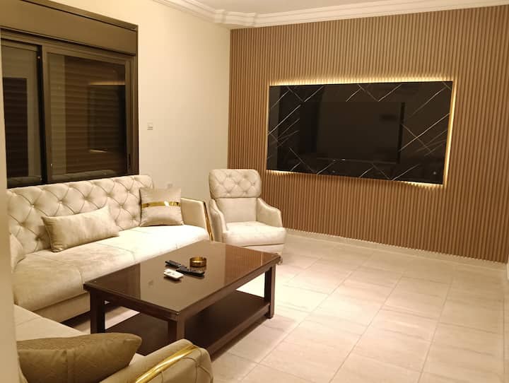 منطقه الخامسه بالقرب من اشاره هيا  الشارع الرئيسي - Aqaba