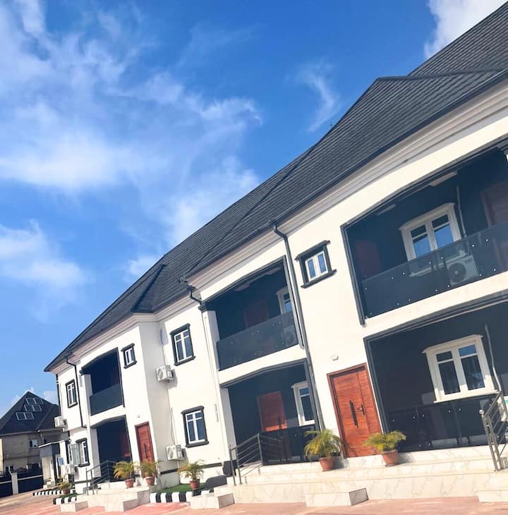 Modern 2br|clean •Wifi •24/7 Power• Secure.10% Off - Benin City