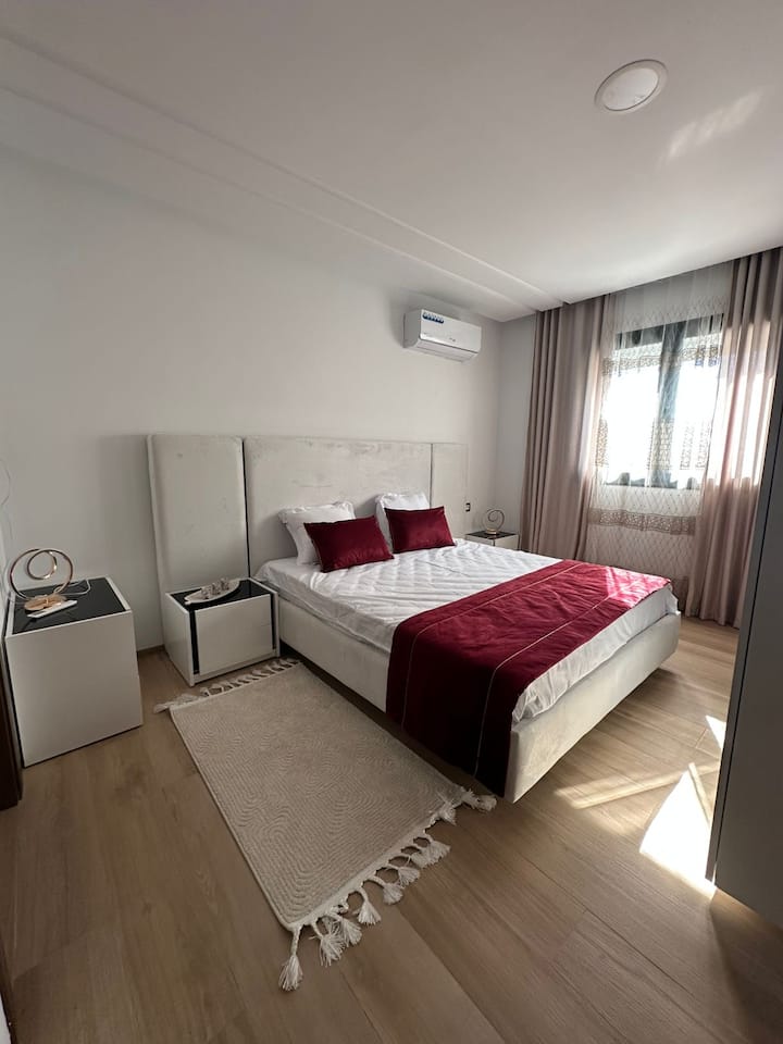 App S2 Luxueux Avec Parking Privé- Jardin Aouina - Tunisie