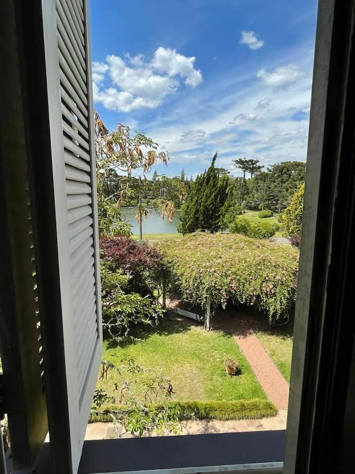 Apartamento No Condomínio Laje De Pedra - Canela