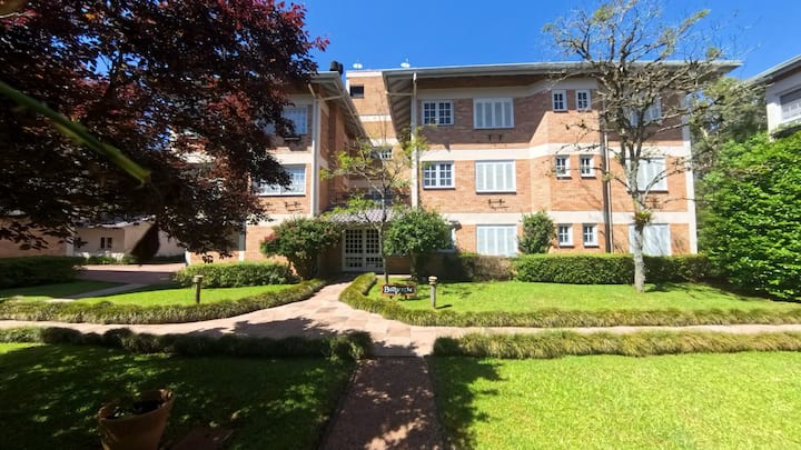 Apartamento No Condomínio Laje De Pedra - Canela