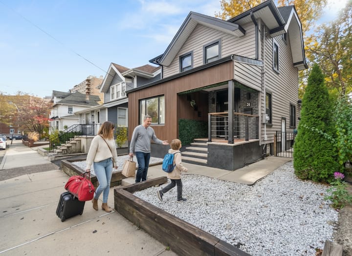 5br W Free Parking • Firepit & Bbq • Family Home - New York