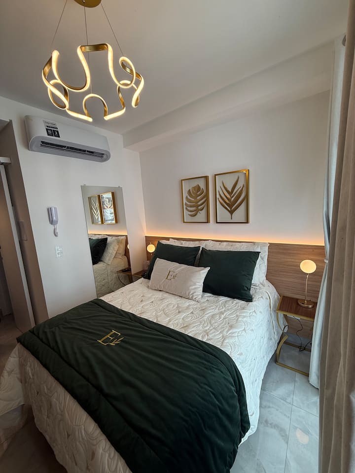 Essenza Manhattan 2 | Olive-green Luxury Studio - Curitiba