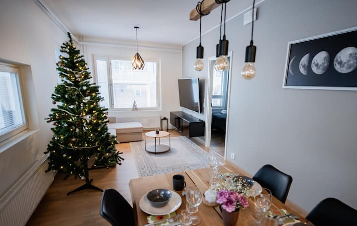 Suite | King-size Bed | Wifi | Private Sauna - Rovaniemi