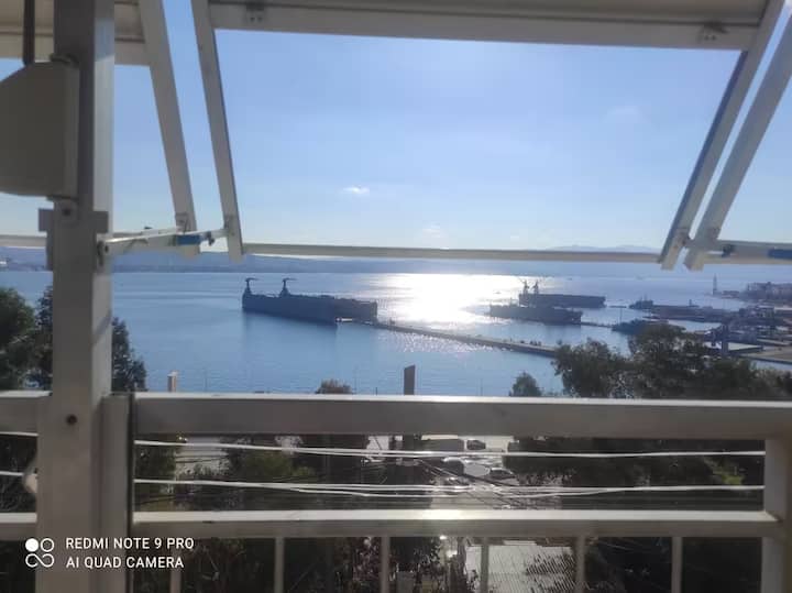 Deniz Manzaralı Sakin Aile Evi - Izmir