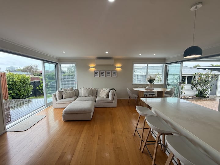 Welcome To Haus On Hatton - Northland