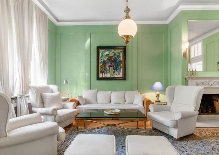 Gorgeous And Perfect Studio In Vibrant Area - Düsseldorf