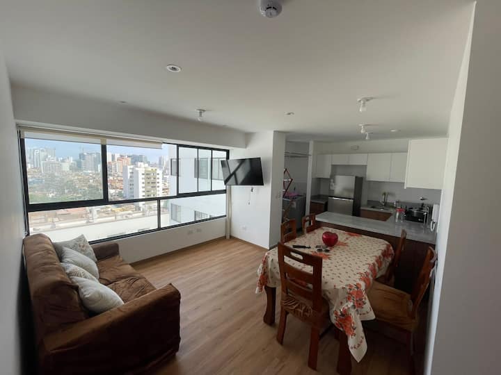 Hermoso Departamento Jesús María /Pueblo Libre - Peru