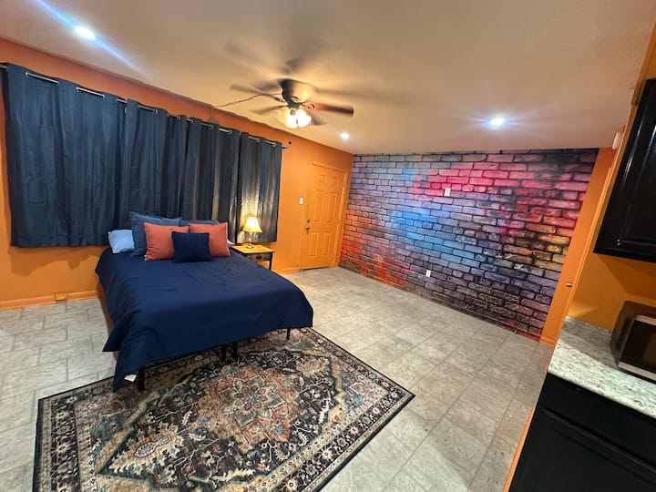 Comfortable Trendy Studio In Safe, Central Area - Gretna, LA