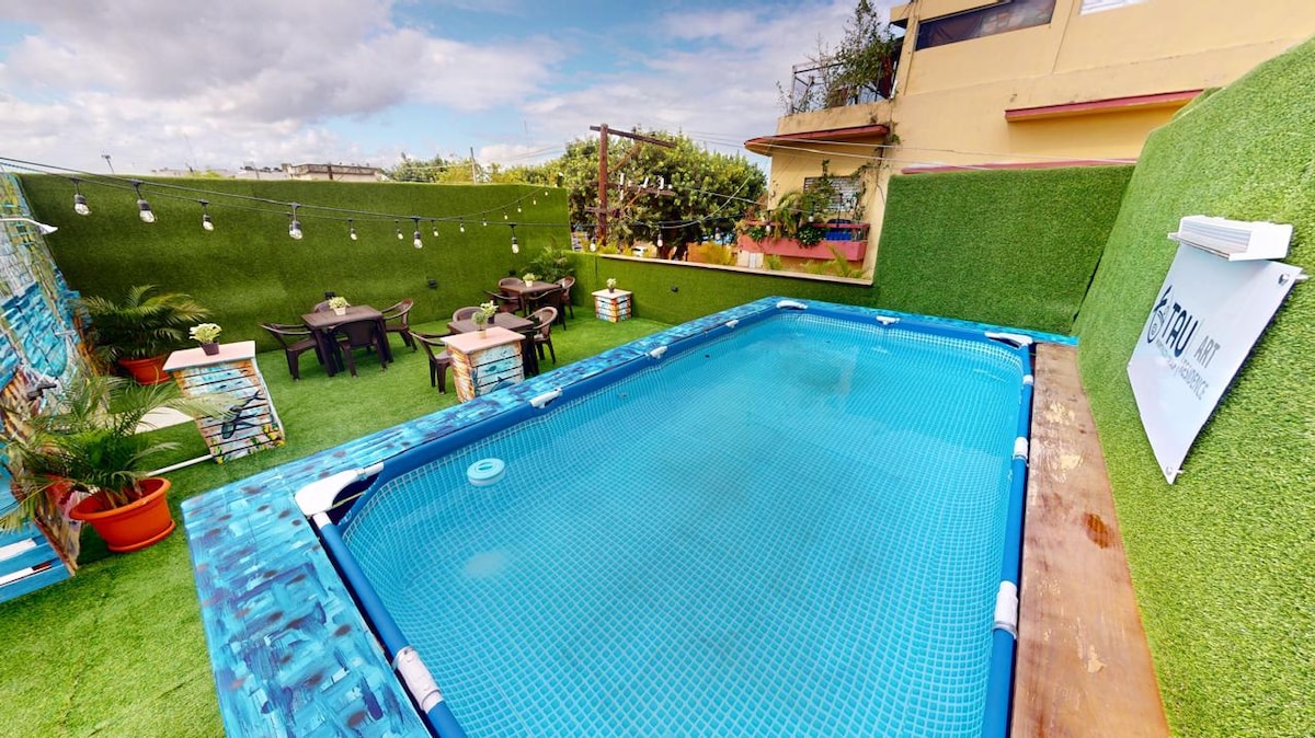 Bett, Frühstück 8 $ und Pool/max. 7 Personen - Airbnb