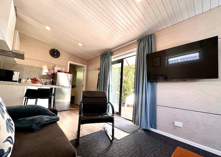 Travelers Retreat (B) - Wanaka