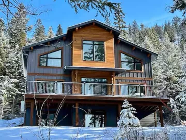 Hygge House | Luxury Retreat W/ Hot Tub & Views - Golden