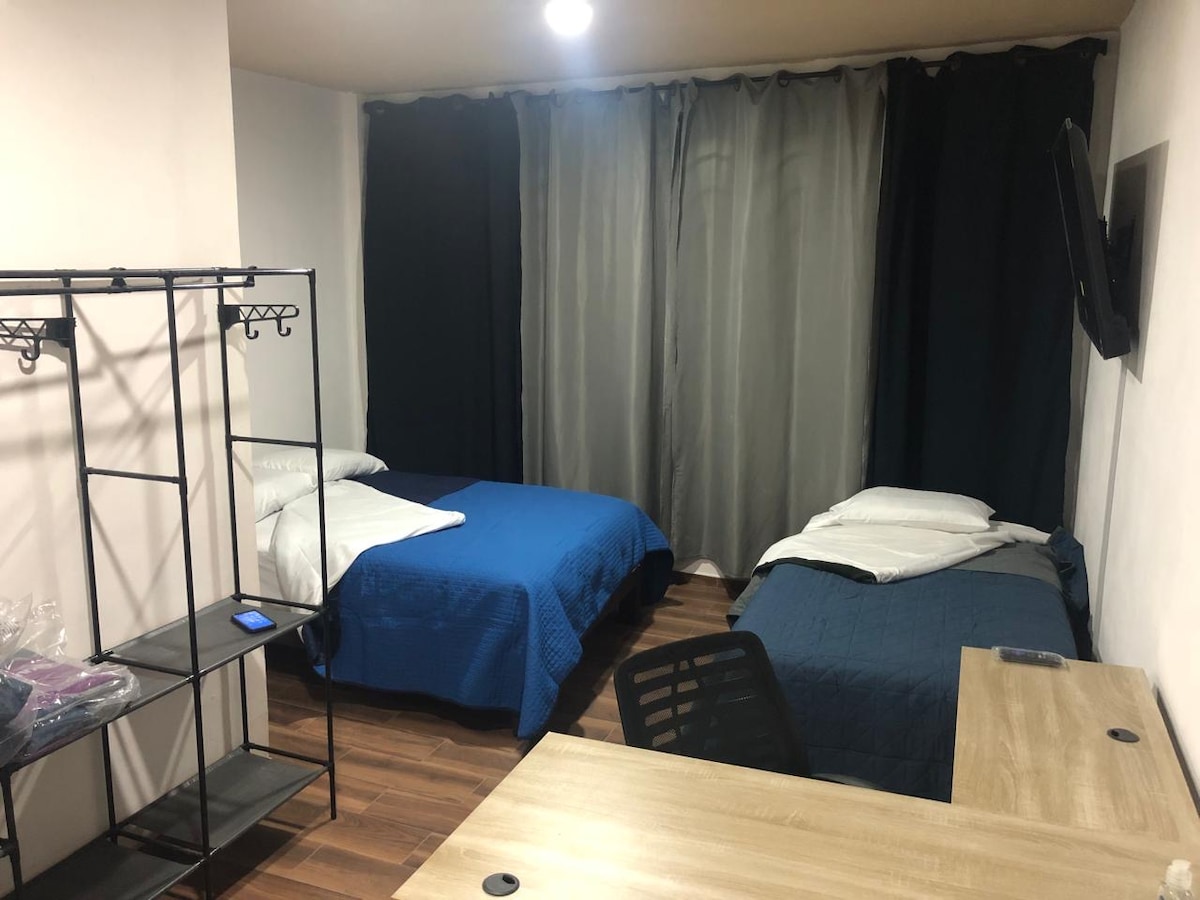 Chambre double avec lit double et lit simple - Lofts à louer à ...