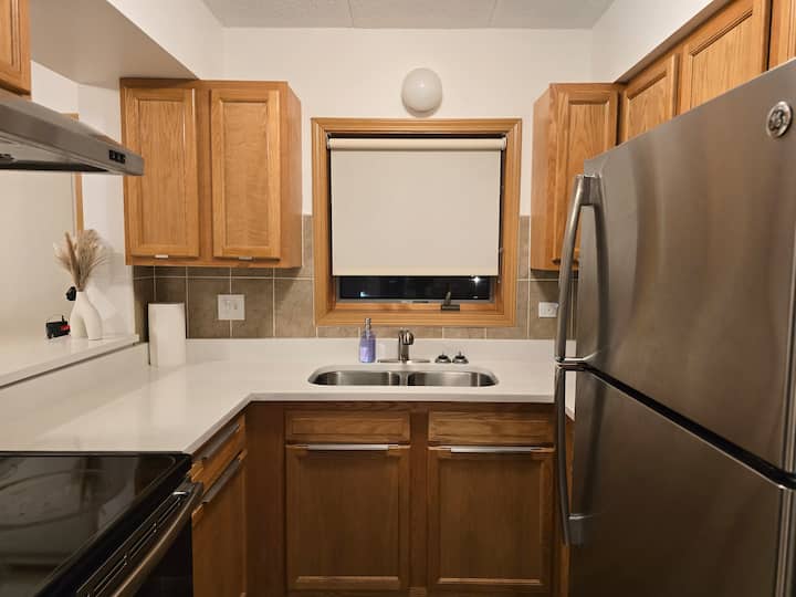 1 Open Parking | 3b2b | Chinatown | Easy Transport - Humboldt Park - Chicago