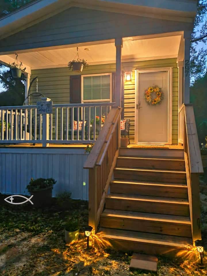 Cute, Cozy Crestview Cottage! - Crestview, FL