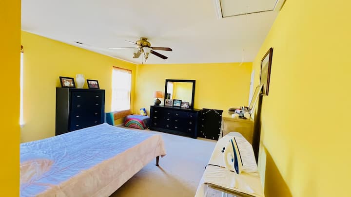 Large Sunlit Bedroom With Dedicated Bathroom - Wake Forest, NC