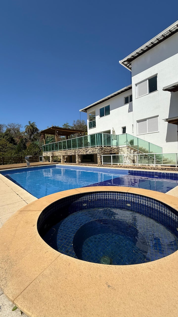 Sítio De Luxo Com 7 Suítes – Condomínio - Esmeraldas