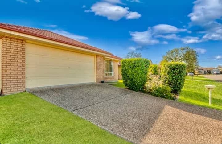 4 Bedroom House Near Ipswich City - Ipswich