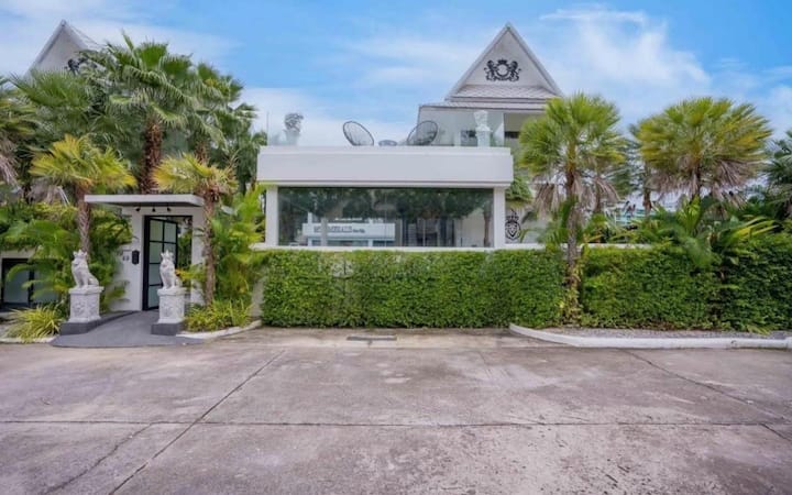 My Series Pool Villa Pattaya 7br Luxury Stay - Thailand