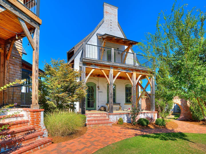 The Ivy - Carlton Landing